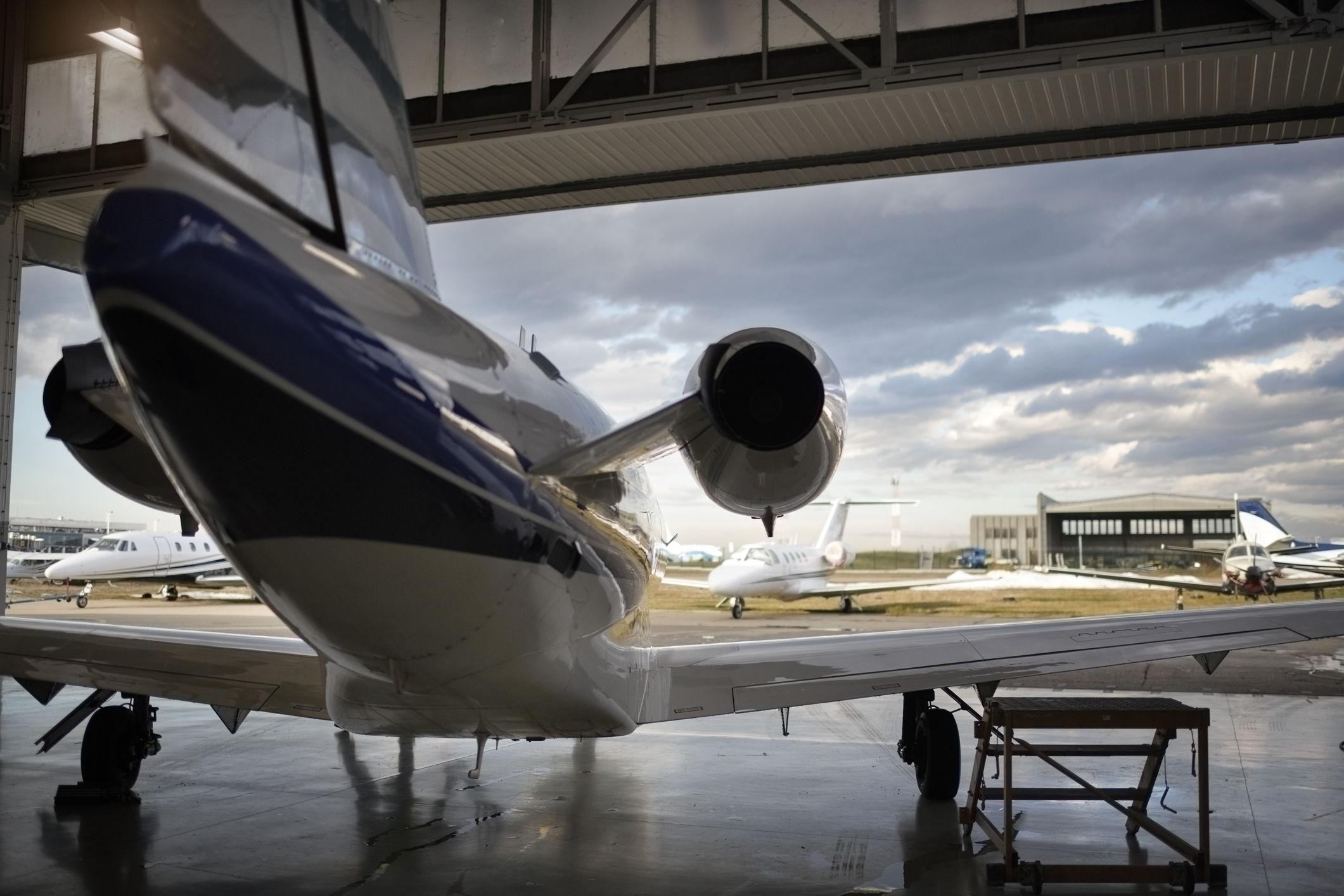 Business aviation connectivity: systems, technologies and market ...